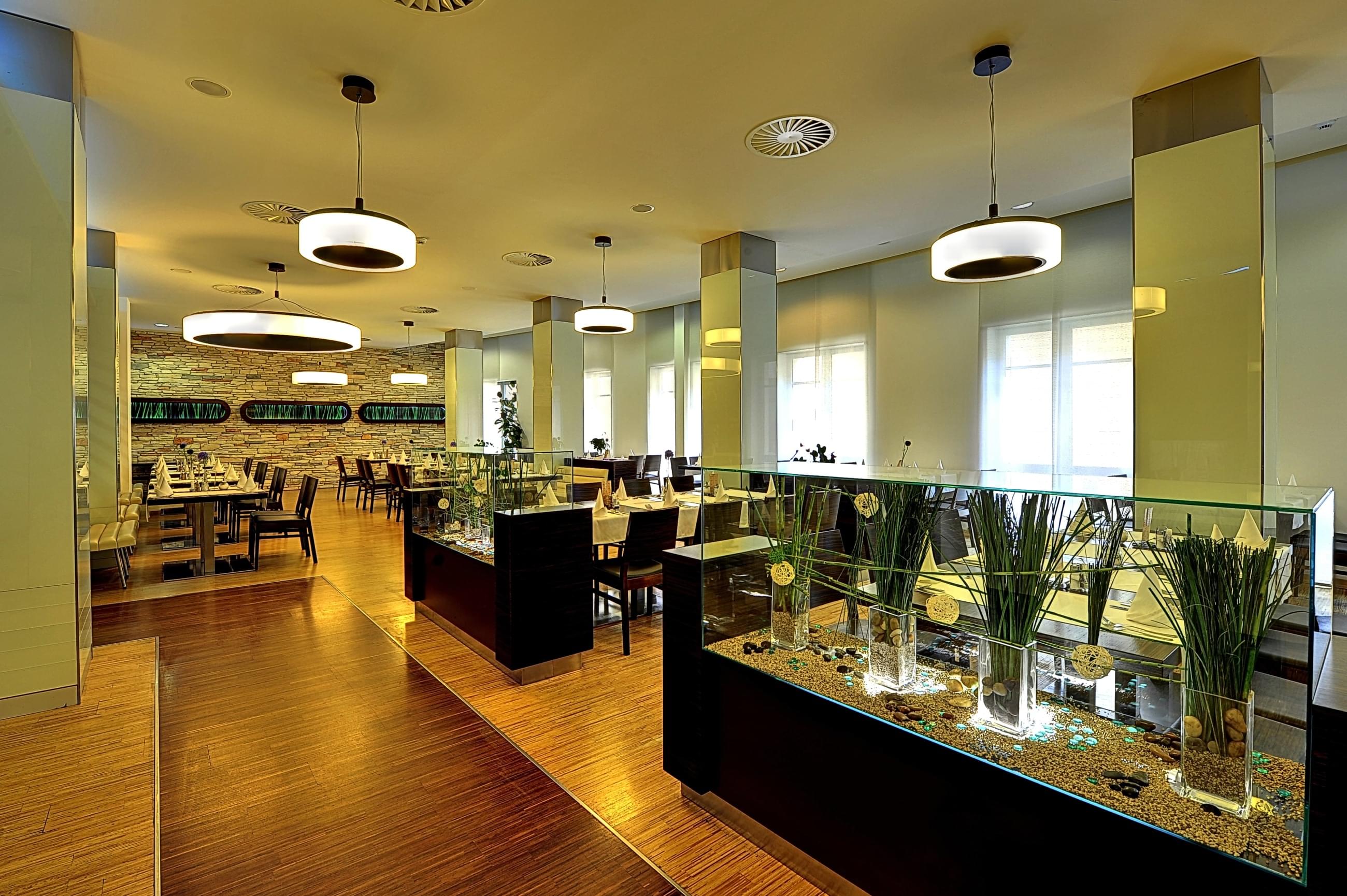 Restaurant | Royal Regent